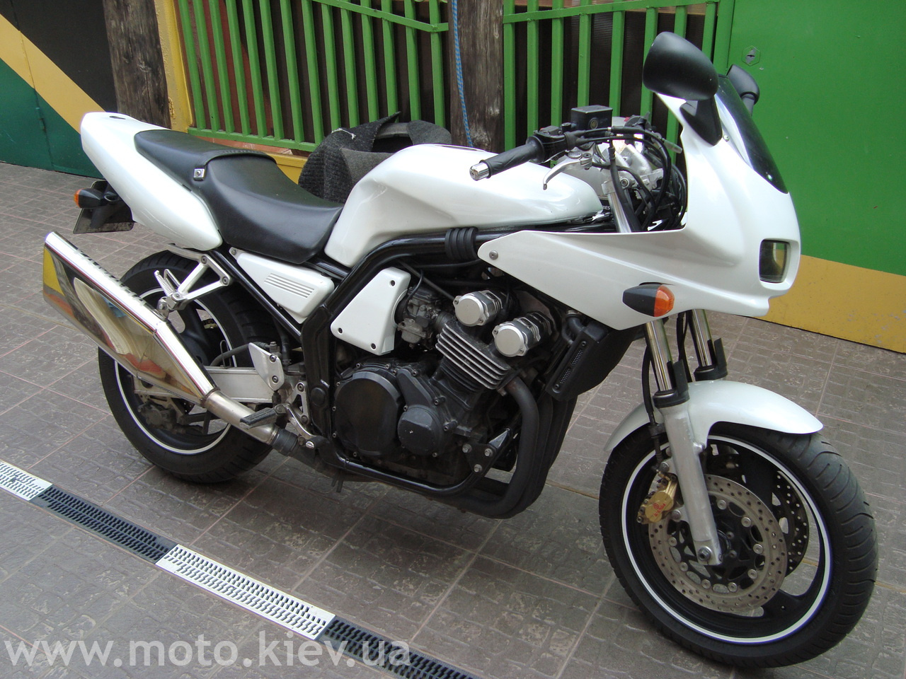 Мотоцикл - Yamaha FZ 400 - 3500 USD - Продана мототехніка (Архів ...